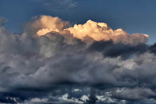 Cumulon bilder – Bläddra bland 92 stockfoton, vektorer och videor ...