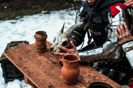 Rittermahl Bilder – Durchsuchen 1,741 Archivfotos, Vektorgrafiken und ...
