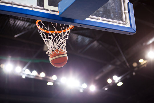 Swish Basketball Bilder – Durchsuchen 1,324 Archivfotos, Vektorgrafiken ...