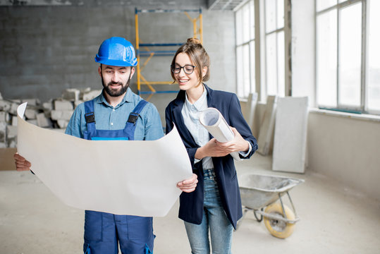 Customers With Builder Images – Browse 6,716 Stock Photos, Vectors, and ...