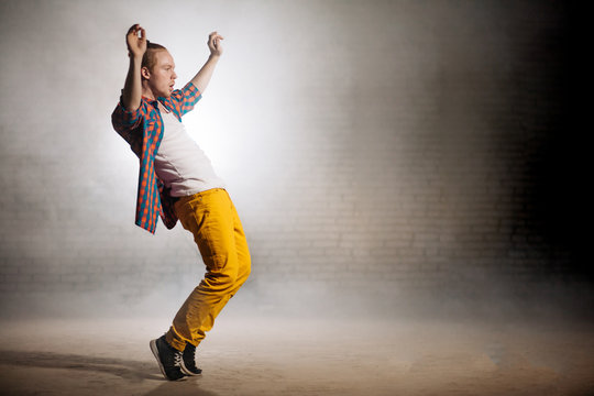 Male Go Go Dancer Bilder – Durchsuchen 832 Archivfotos, Vektorgrafiken ...