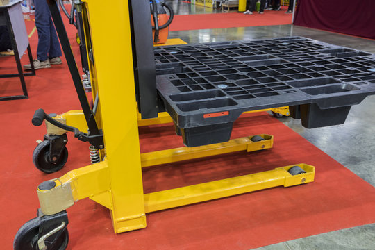 Handlift Images – Browse 28 Stock Photos, Vectors, and Video | Adobe Stock