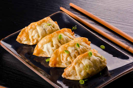 Gyoza Bilder – Durchsuchen 30,233 Archivfotos, Vektorgrafiken und ...