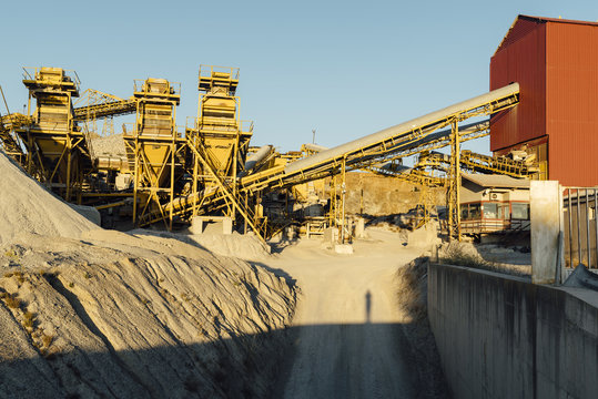 รูปภาพStonebreaker – เลือกดูภาพถ่ายสต็อก เวกเตอร์ และวิดีโอ204 | Adobe ...