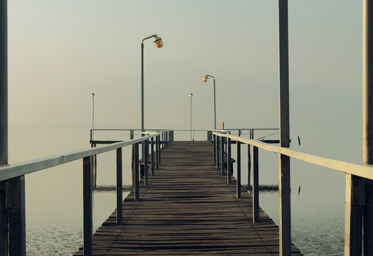 Imágenes de Muelle: descubre bancos de fotos, ilustraciones, vectores y ...