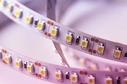 รูปภาพLeds – เลือกดูภาพถ่ายสต็อก เวกเตอร์ และวิดีโอ1,020,307 | Adobe Stock