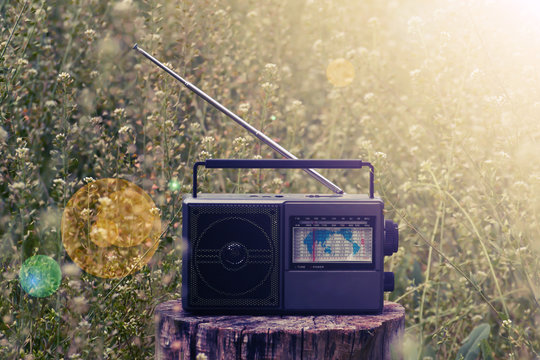 「Radyo」の画像 - 184 件の Stock 写真、ベクターおよびビデオ | Adobe Stock