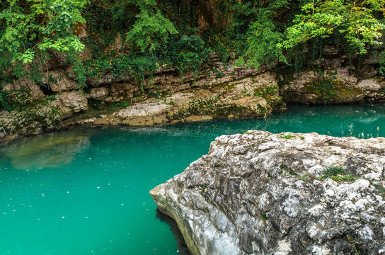 รูปภาพChristal – เลือกดูภาพถ่ายสต็อก เวกเตอร์ และวิดีโอ1,285 | Adobe Stock