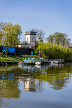 รูปภาพVistule – เลือกดูภาพถ่ายสต็อก เวกเตอร์ และวิดีโอ451 | Adobe Stock
