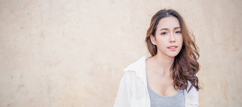 รูปภาพNextdoor – เลือกดูภาพถ่ายสต็อก เวกเตอร์ และวิดีโอ137 | Adobe Stock