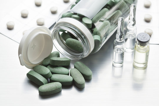 รูปภาพTablets – เลือกดูภาพถ่ายสต็อก เวกเตอร์ และวิดีโอ4,125,230 | Adobe ...