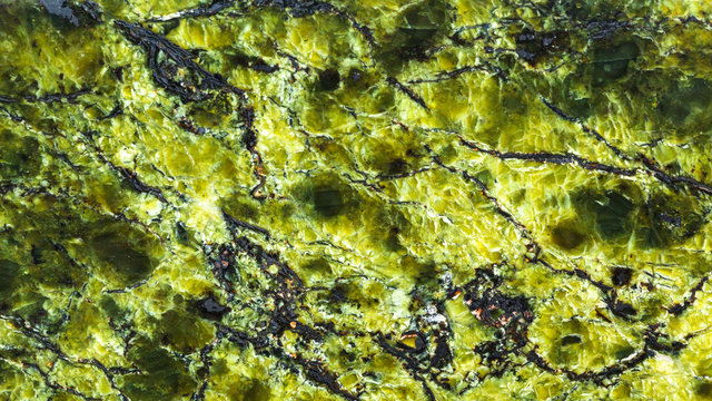 Serpentinite bilder – Bläddra bland 749 stockfoton, vektorer och videor ...