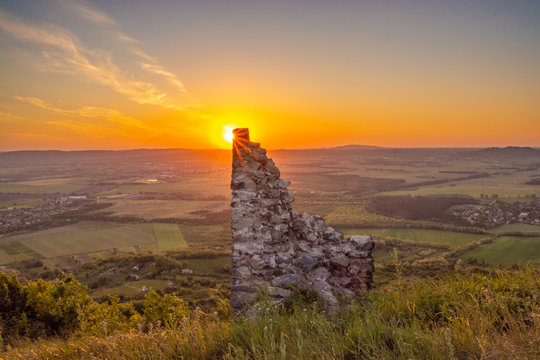Naplemente Bilder – Durchsuchen 37 Archivfotos, Vektorgrafiken und ...