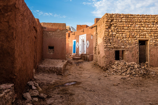 Walata 이미지 – 찾아보기 21 스톡 사진, 벡터 및 비디오 | Adobe Stock