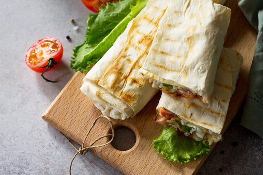 รูปภาพShaurma – เลือกดูภาพถ่ายสต็อก เวกเตอร์ และวิดีโอ35,426 | Adobe Stock