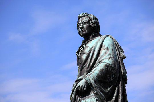 รูปภาพAmadeus – เลือกดูภาพถ่ายสต็อก เวกเตอร์ และวิดีโอ2,721 | Adobe Stock