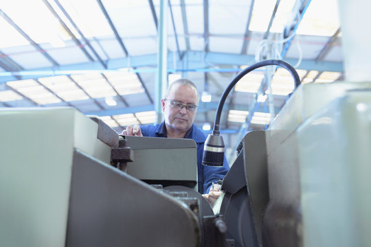 904,782 BEST Grinding IMAGES, STOCK PHOTOS & VECTORS | Adobe Stock