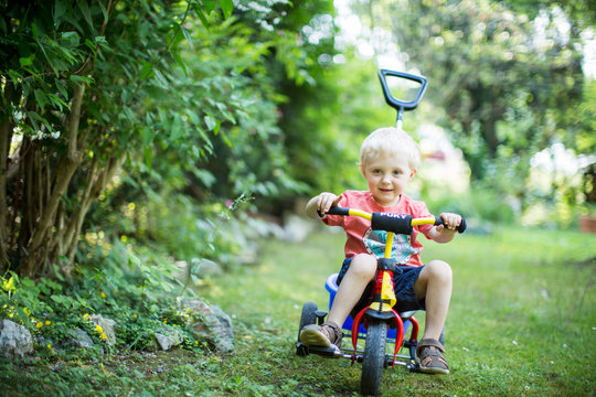 รูปภาพFreudiger – เลือกดูภาพถ่ายสต็อก เวกเตอร์ และวิดีโอ116 | Adobe Stock