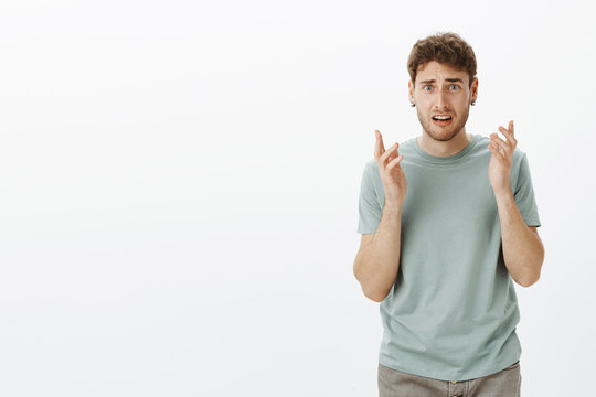 Obrázky Devastated – procházejte fotografie, vektory a videa 278,316 ...