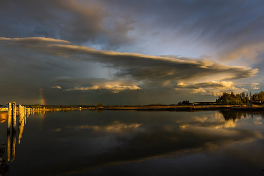 「Stormfront」の画像 - 462 件の Stock 写真、ベクターおよびビデオ | Adobe Stock