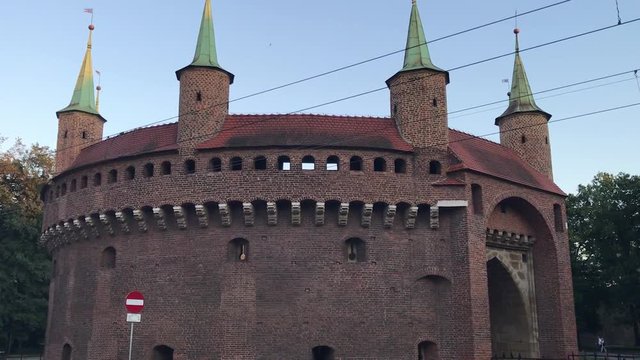 「Barbacane」の写真素材 | 351件の無料イラスト画像 | Adobe Stock