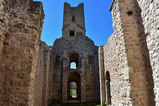 Karolingisch Bilder – Durchsuchen 1,453 Archivfotos, Vektorgrafiken und ...