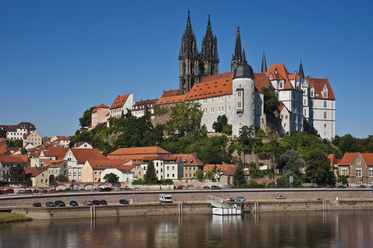 รูปภาพMeissner – เลือกดูภาพถ่ายสต็อก เวกเตอร์ และวิดีโอ1,917 | Adobe Stock