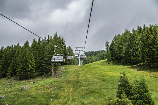 รูปภาพSchilift – เลือกดูภาพถ่ายสต็อก เวกเตอร์ และวิดีโอ443 | Adobe Stock