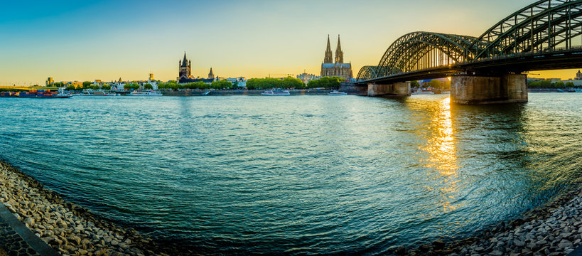 "Am Rhein" Bilder – Durchsuchen 1,402 Archivfotos, Vektorgrafiken und ...