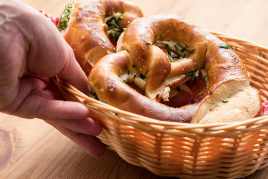 รูปภาพButterbrezel – เลือกดูภาพถ่ายสต็อก เวกเตอร์ และวิดีโอ81 | Adobe Stock