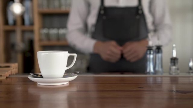 Barkeeping Bilder – Durchsuchen 1,179 Archivfotos, Vektorgrafiken und ...