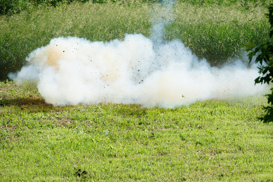 「Tannerite」の写真素材 | 74件の無料イラスト画像 | Adobe Stock