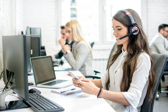 Teleoperator 이미지 – 찾아보기 1,042 스톡 사진, 벡터 및 비디오 | Adobe Stock