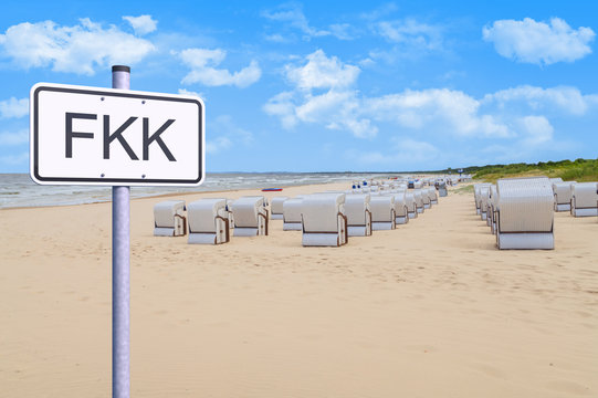 「Fkk-Badestrand」の写真素材 | 92件の無料イラスト画像 | Adobe Stock