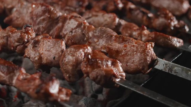 Outdoorcooking bilder – Bläddra bland 95 stockfoton, vektorer och ...