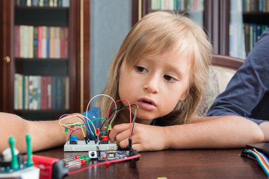 Arduino Images – Browse 5,326 Stock Photos, Vectors, and Video | Adobe ...