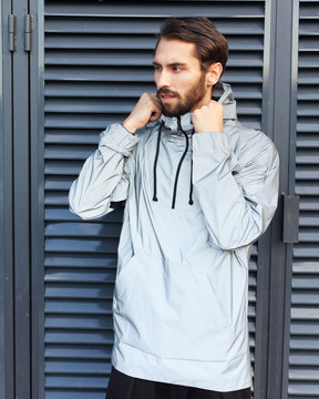 Windbreaker Imagens – Procure 11,095 fotos, vetores e vídeos | Adobe Stock