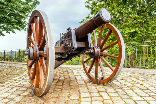 Kanone Images – Browse 5,738 Stock Photos, Vectors, and Video | Adobe Stock