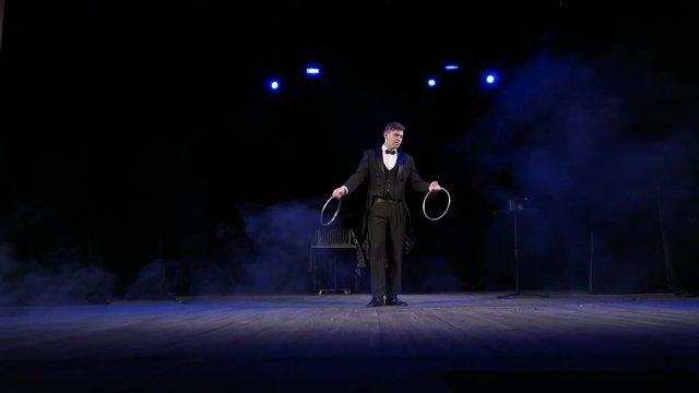 Hoops 影像 – 瀏覽 157,166 個素材庫相片、向量圖和影片 | Adobe Stock