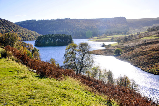 Pen-Y-Garreg Images – Browse 46 Stock Photos, Vectors, and Video ...