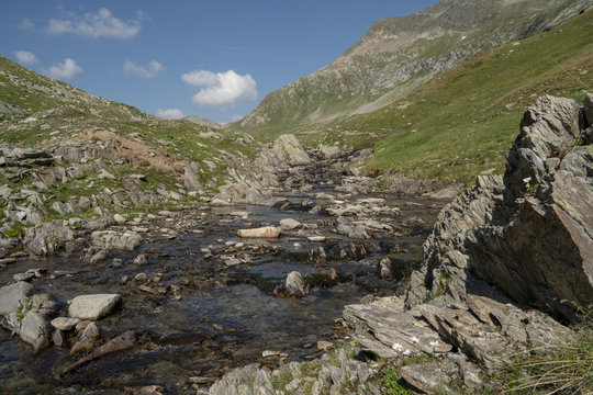 รูปภาพLukmanierpass – เลือกดูภาพถ่ายสต็อก เวกเตอร์ และวิดีโอ313 | Adobe ...