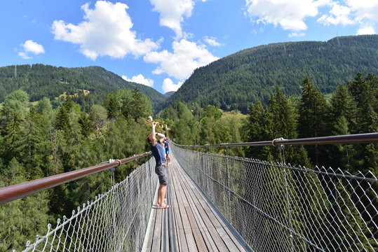 รูปภาพTrogtal – เลือกดูภาพถ่ายสต็อก เวกเตอร์ และวิดีโอ93 | Adobe Stock