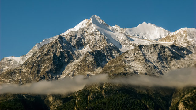 Visp Bilder – Durchsuchen 1,514 Archivfotos, Vektorgrafiken und Videos ...