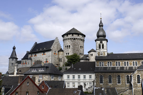 รูปภาพStolberg – เลือกดูภาพถ่ายสต็อก เวกเตอร์ และวิดีโอ2,057 | Adobe Stock