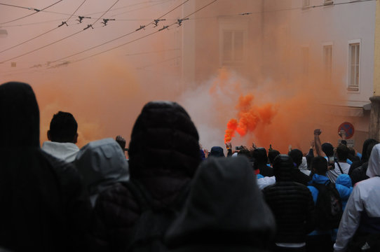 Bengalo Bilder – Durchsuchen 849 Archivfotos, Vektorgrafiken und Videos ...