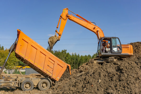 "Excavator Operator" Images – Browse 163 Stock Photos, Vectors, and ...