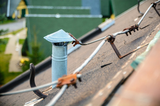 Blitzableiter Bilder – Durchsuchen 3,763 Archivfotos, Vektorgrafiken ...