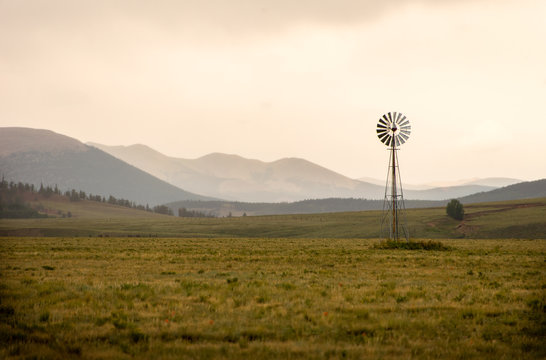 "Windmill Background" Images – Browse 55 Stock Photos, Vectors, and ...