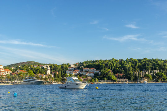 Cavat Images – Browse 50 Stock Photos, Vectors, and Video | Adobe Stock