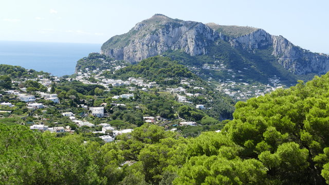"Monte Solaro" Bilder – Durchsuchen 810 Archivfotos, Vektorgrafiken und ...